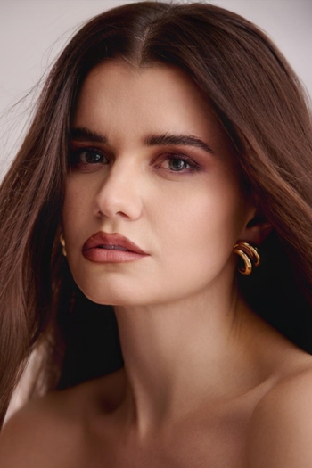 Women | Suprise Model Management