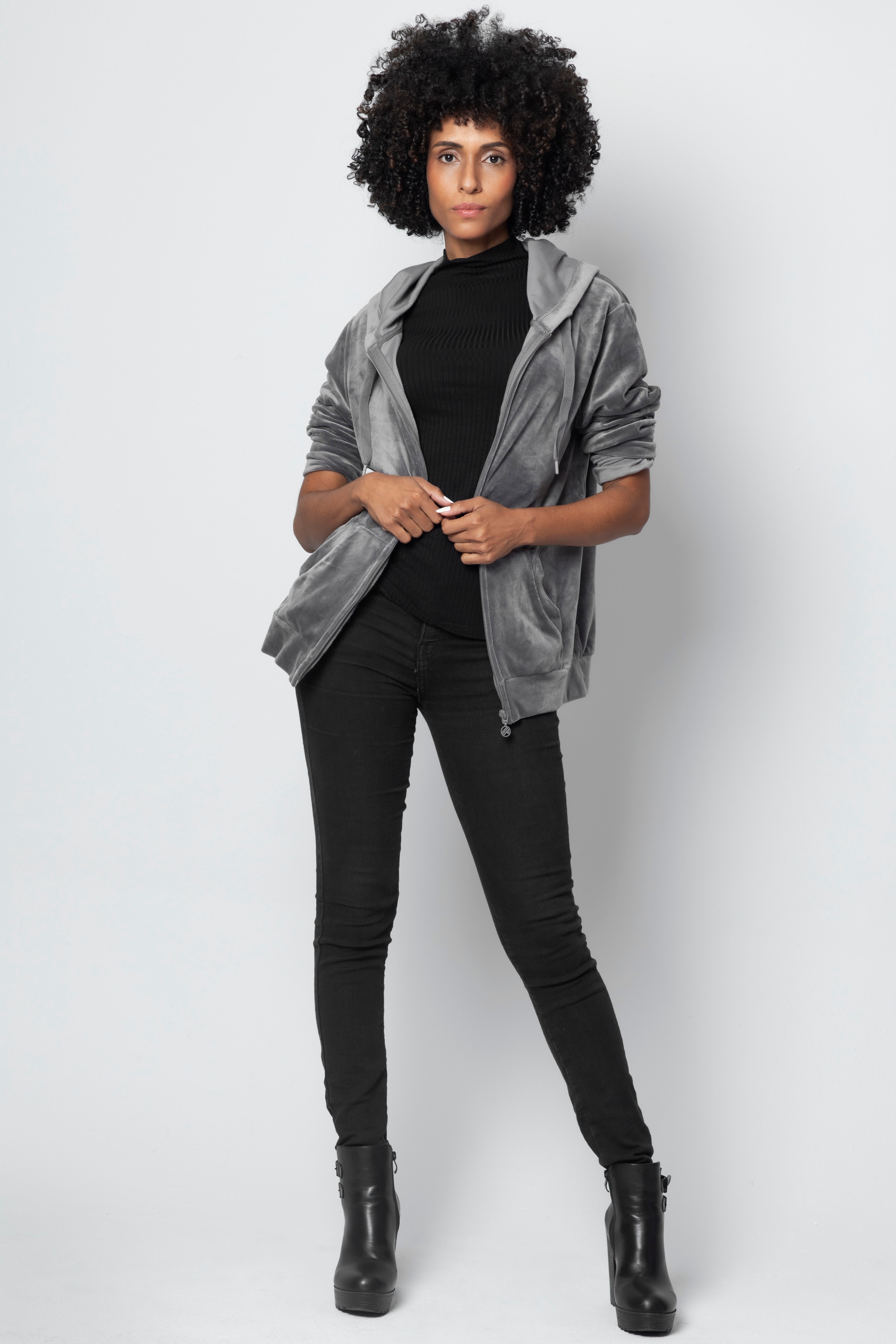 Anna Paula Barros | MODELOS | Agência BASE | Atores e Modelos