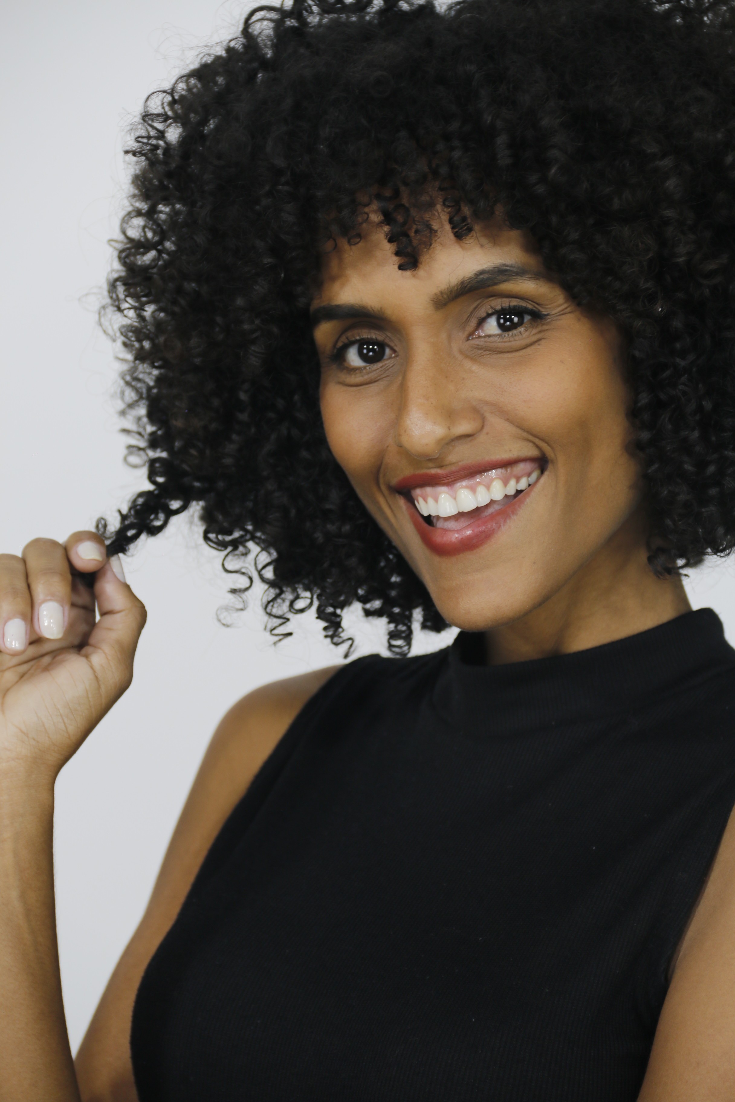 Anna Paula Barros | MODELOS | Agência BASE | Atores e Modelos