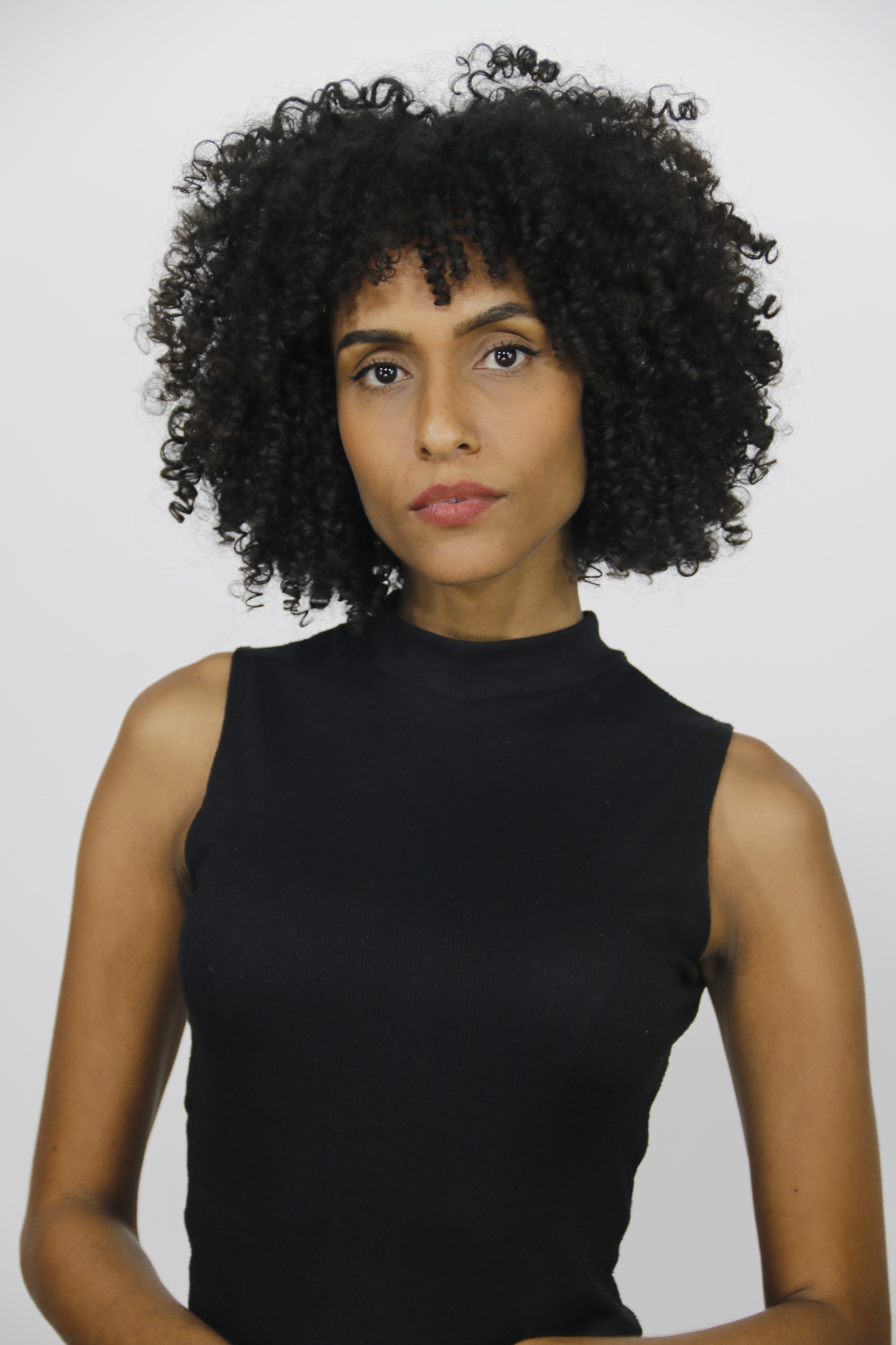Anna Paula Barros | MODELOS | Agência BASE | Atores e Modelos