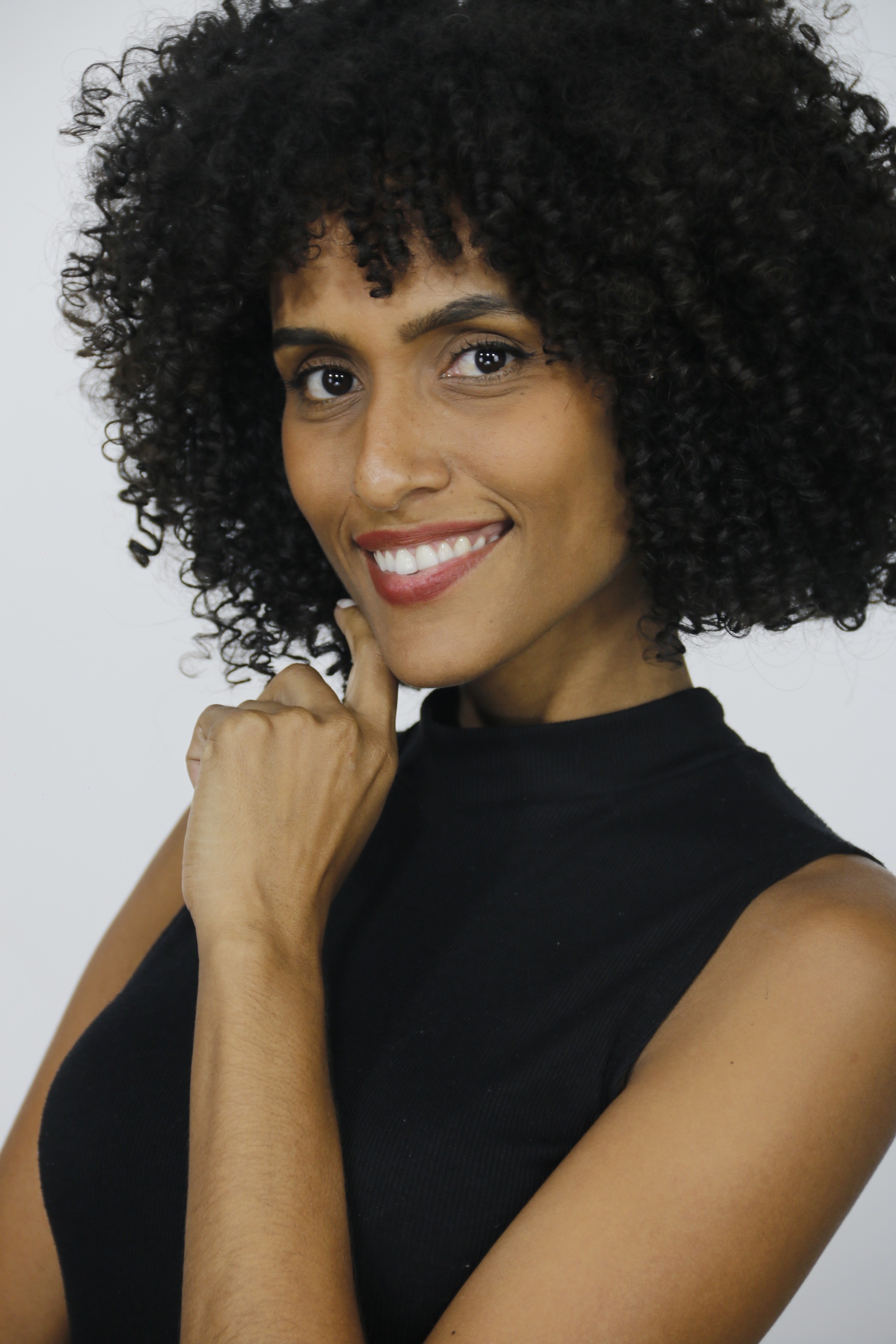 Anna Paula Barros | MODELOS | Agência BASE | Atores e Modelos