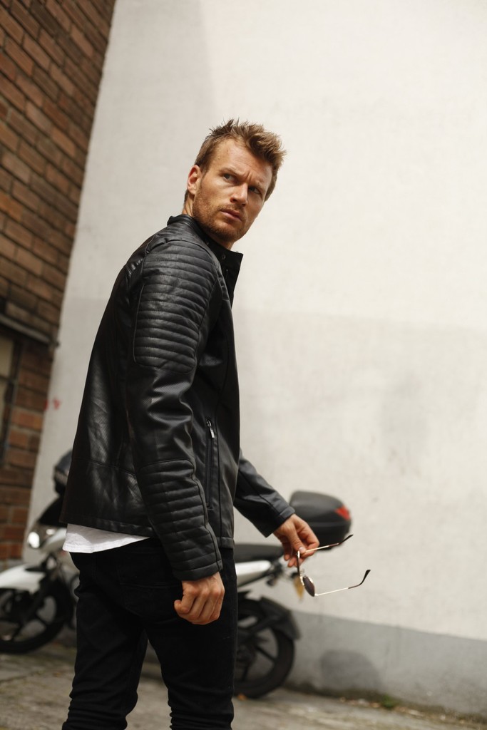 MIKE MAINS | Model agency in medellin | I am in COVER