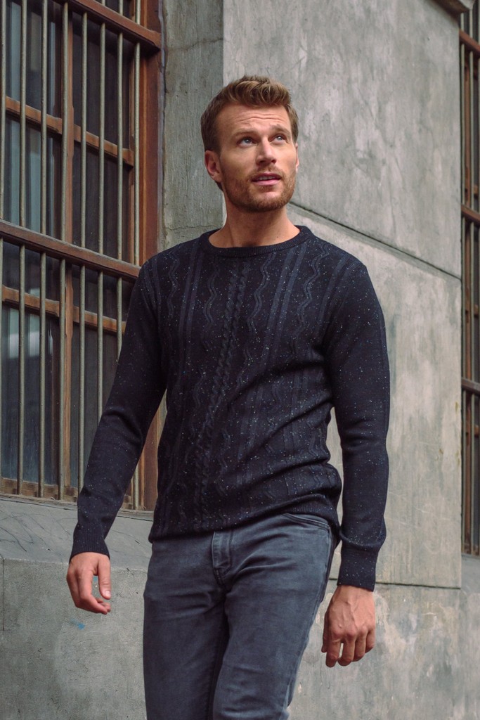 MIKE MAINS | Model agency in medellin | I am in COVER